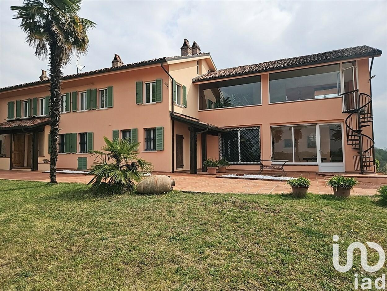 Villa in Strada Sabbionina 16, Fubine
