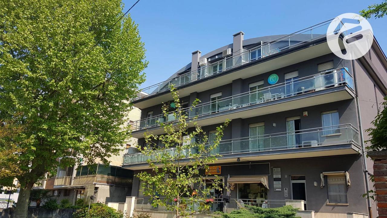 Negozio in vendita a Trofarello