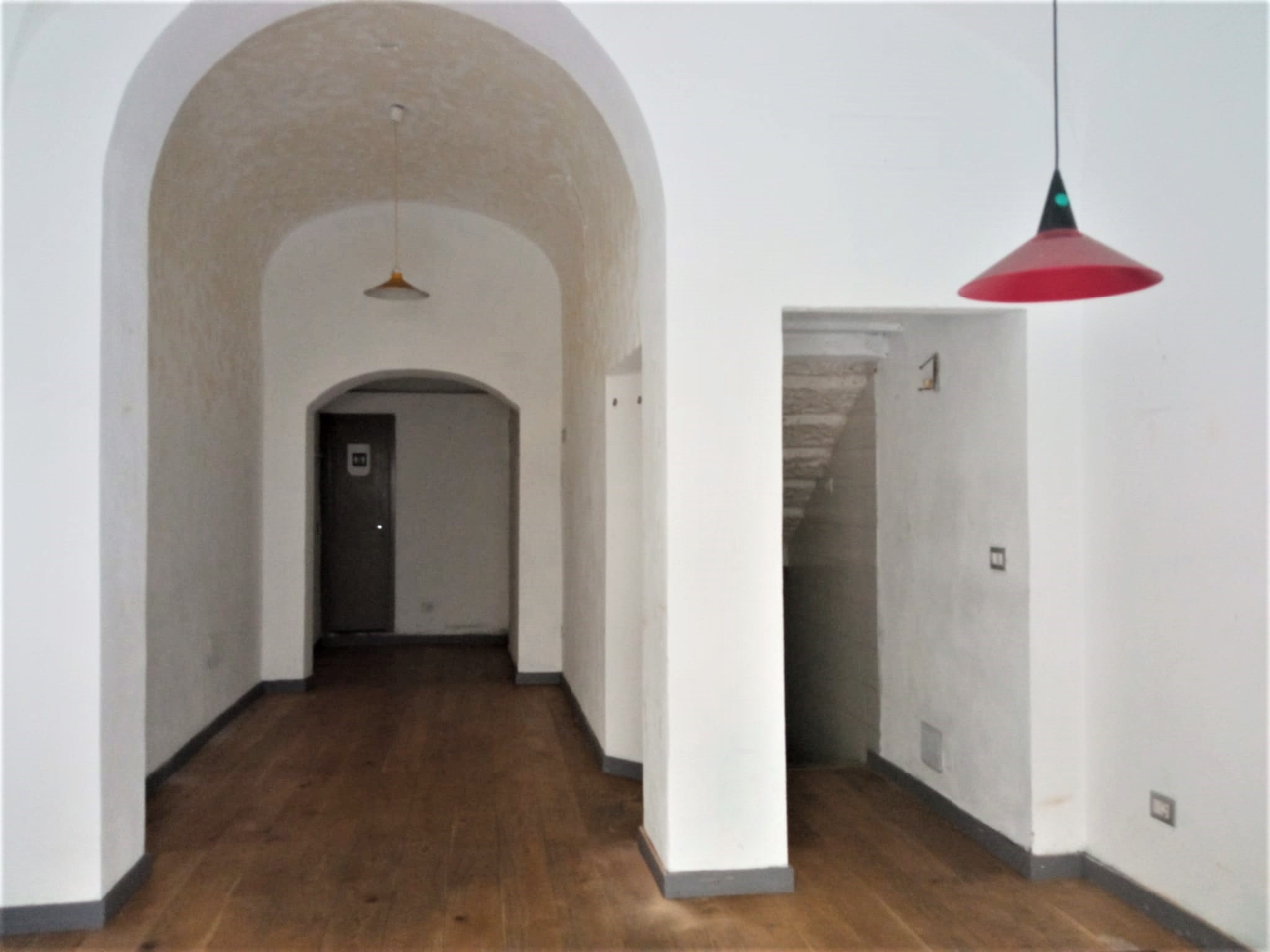 Negozio in vendita a Prato