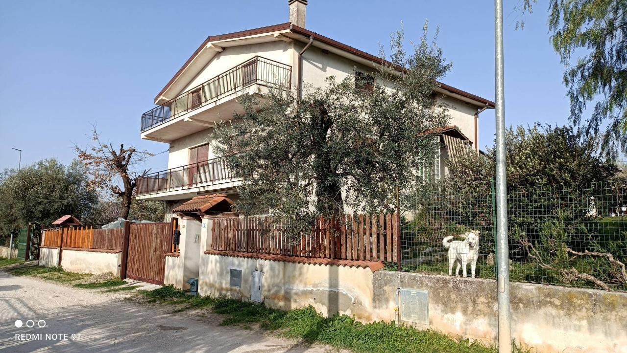 Villa in vendita a Fara In Sabina