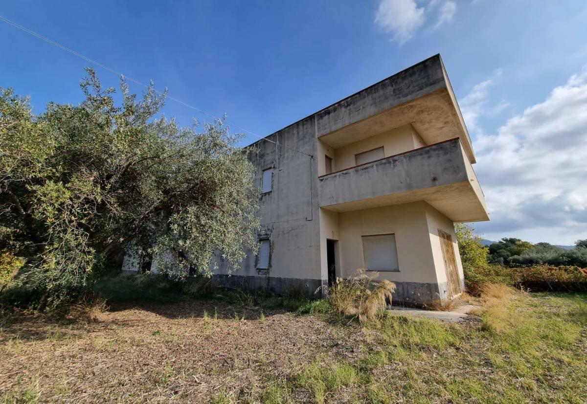 Villa in vendita a Motta Camastra