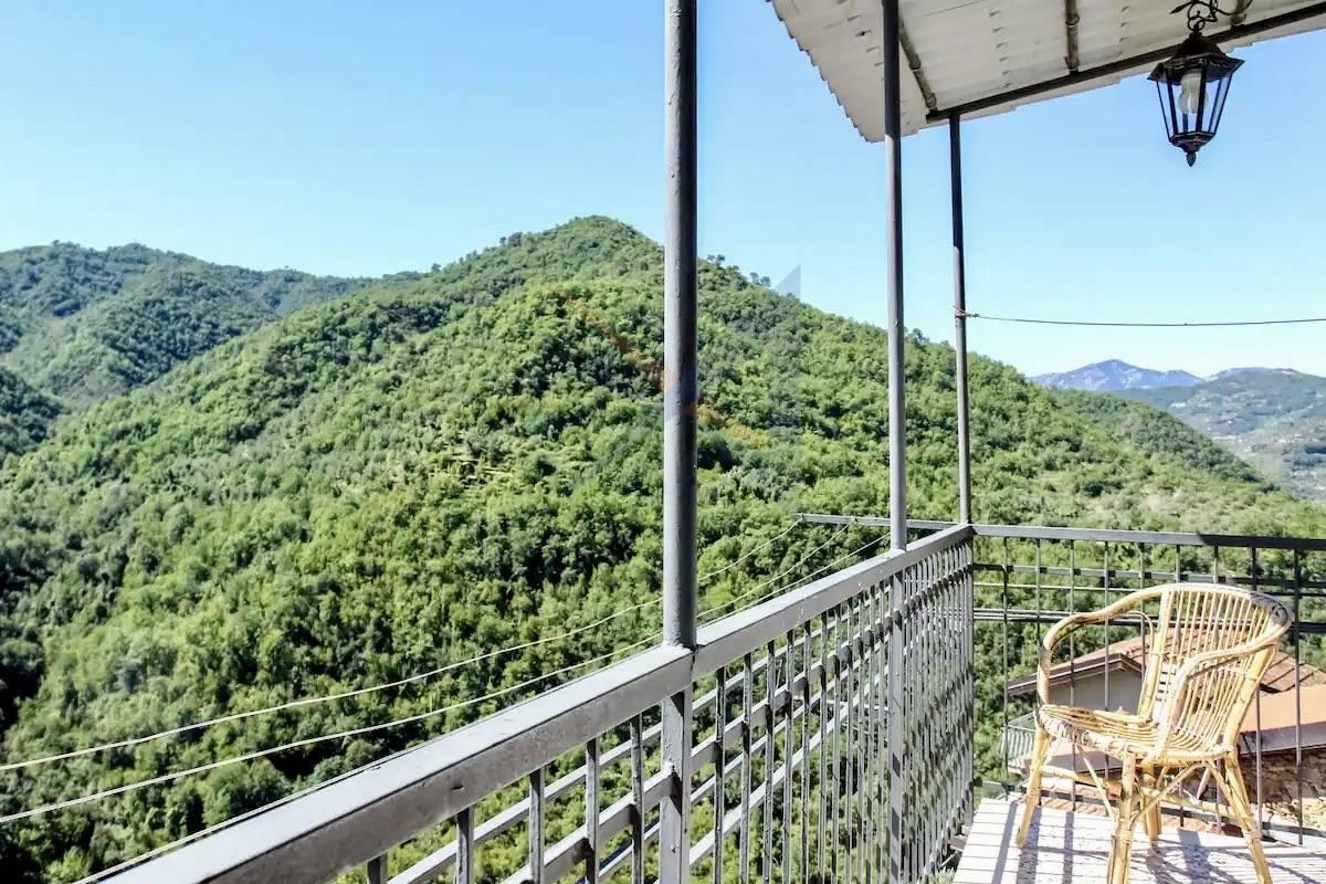 Appartamento in vendita a Apricale