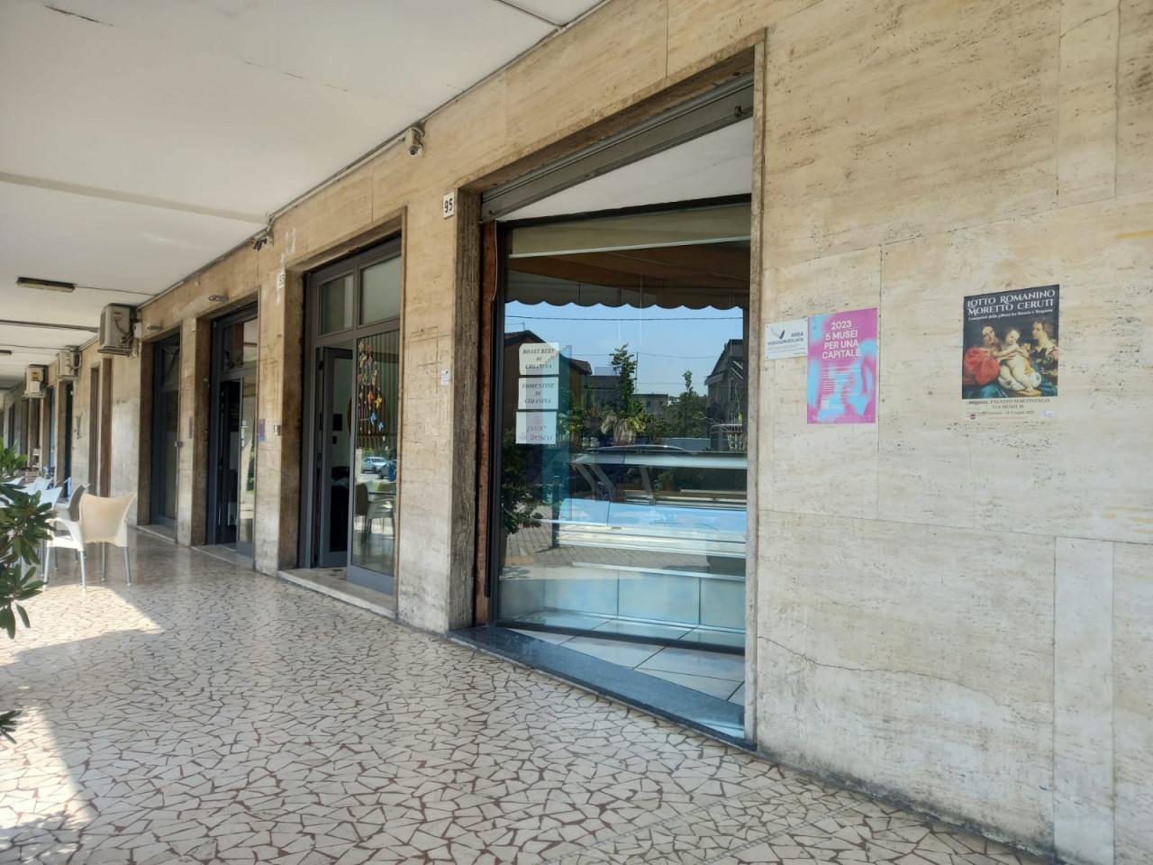 Negozio in affitto a Brescia