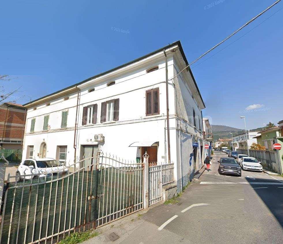 Appartamento in vendita a Cascina