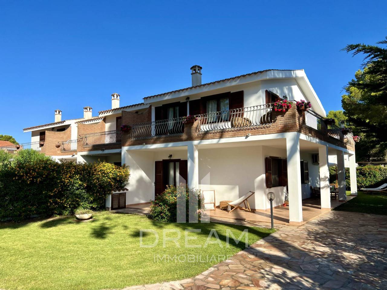 Villa bifamiliare in vendita a Sant'Anna Arresi