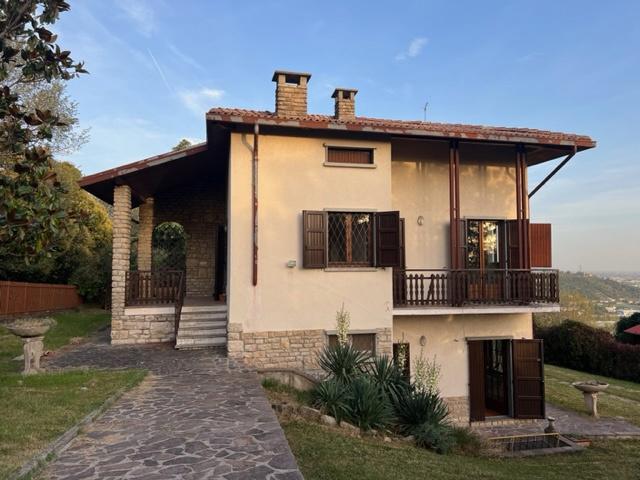 Villa in vendita a Chiuduno