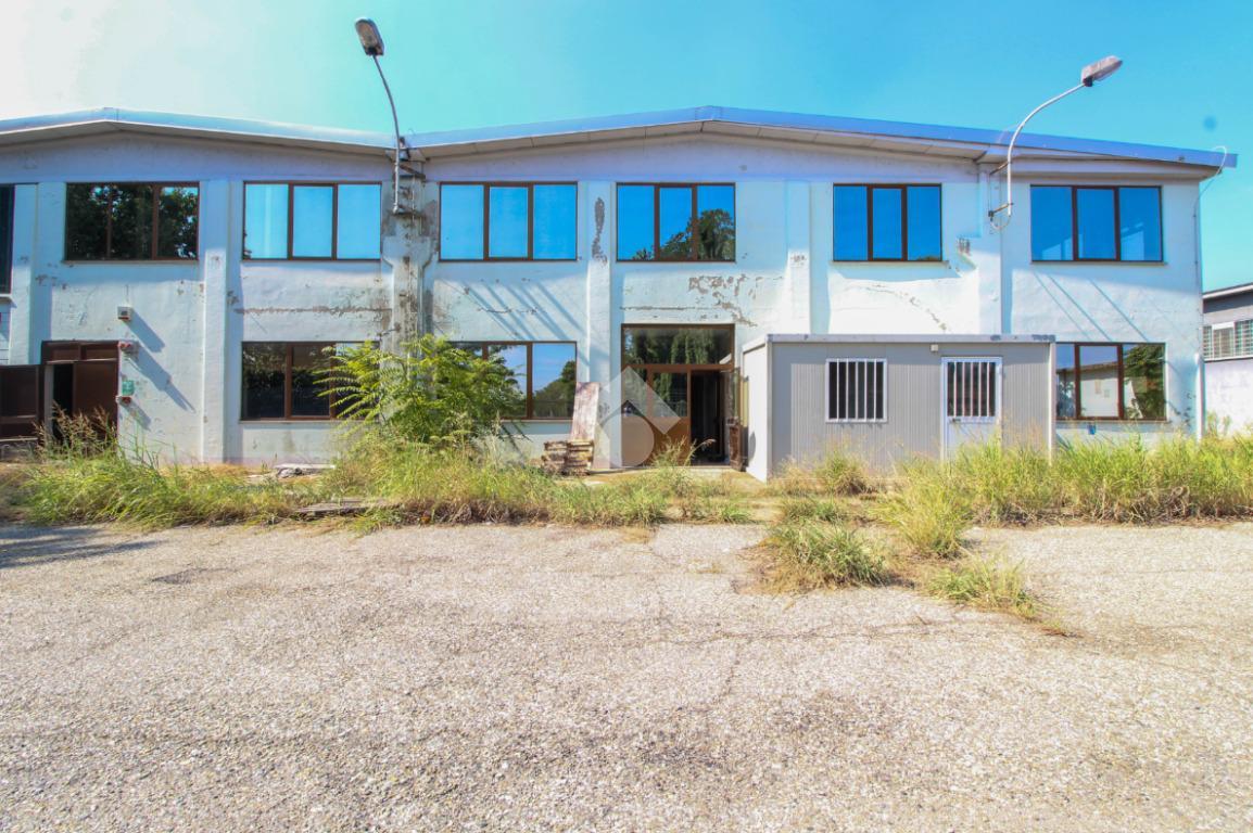 Capannone in vendita a Borgo San Giovanni