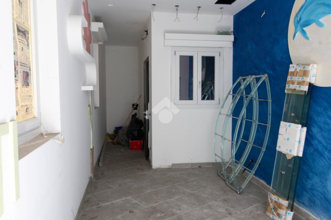 Negozio in vendita a Melzo