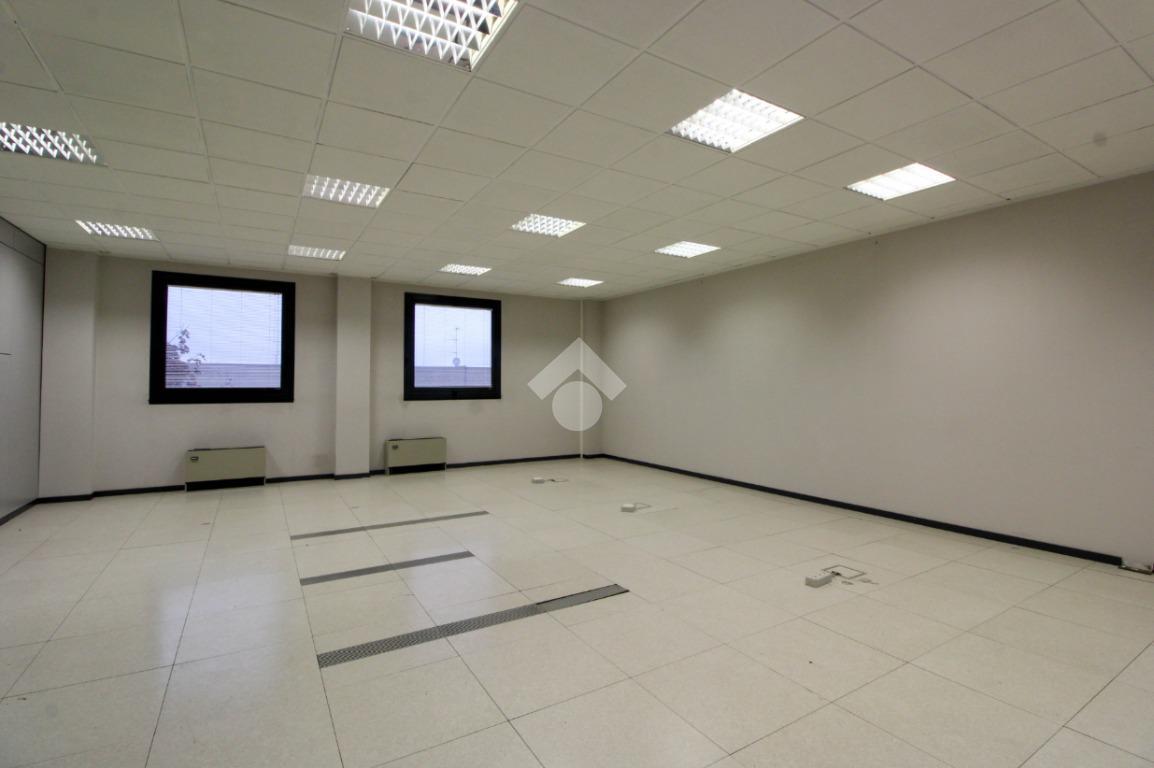 Ufficio in affitto a Peschiera Borromeo