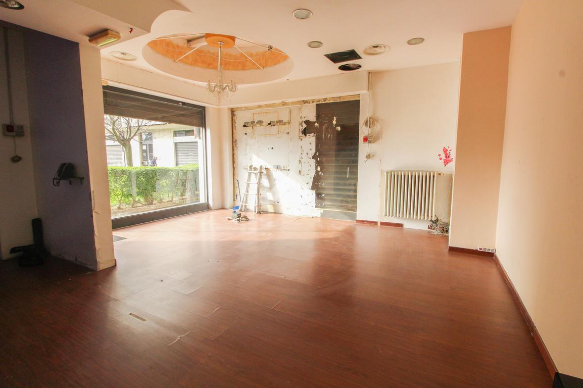 Negozio in vendita a San Giuliano Milanese