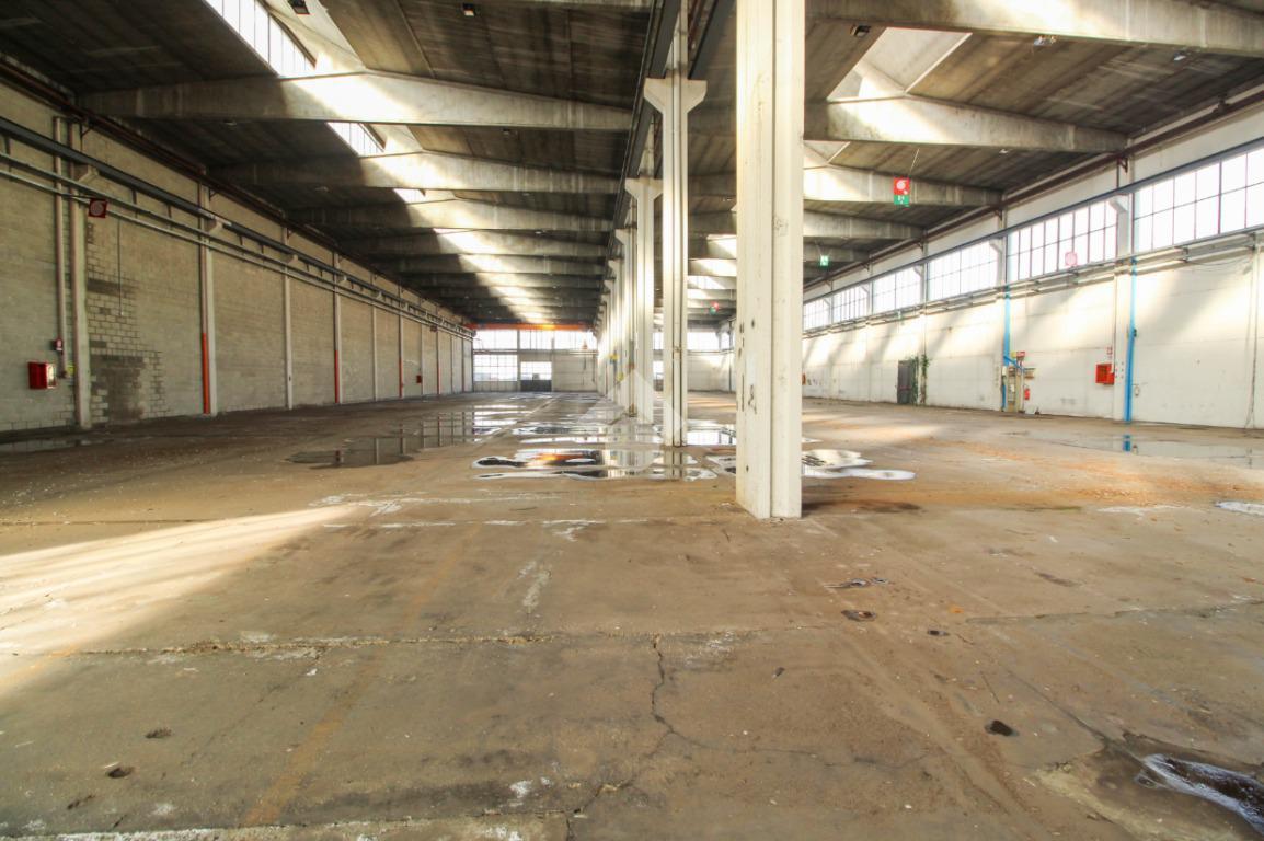 Capannone in vendita a Pieve Emanuele