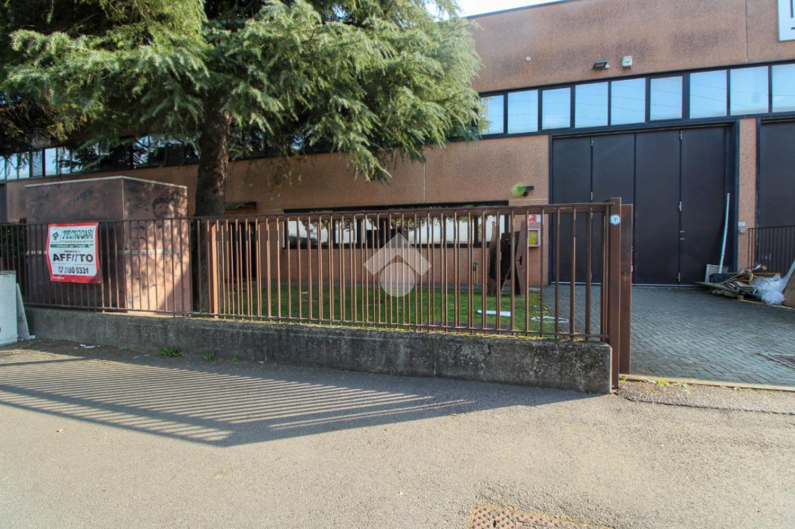 Capannone in affitto a Locate Di Triulzi