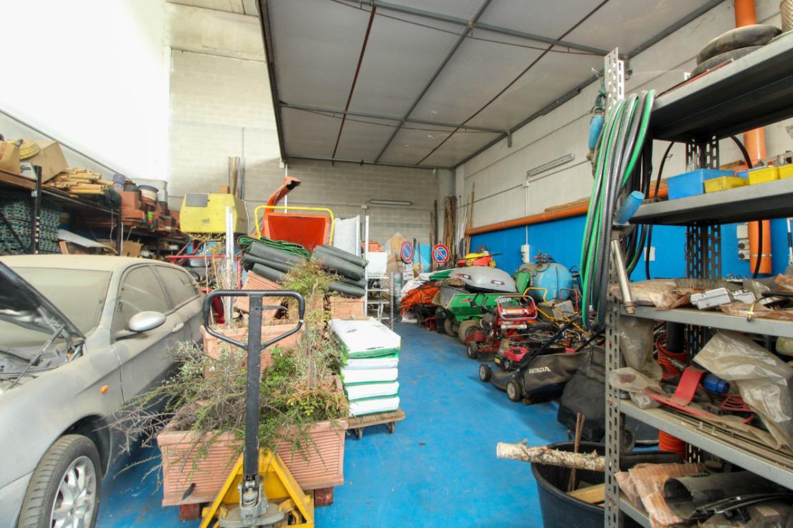 Capannone in vendita a Peschiera Borromeo