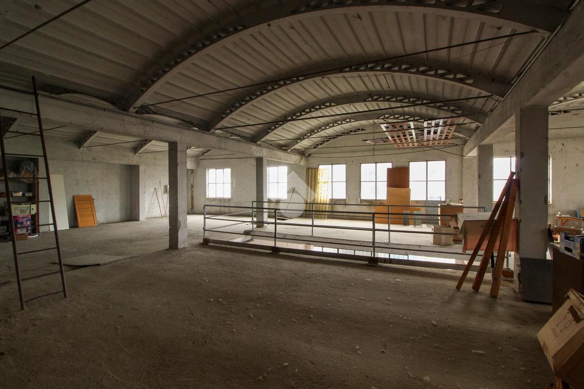 Palazzina commerciale in vendita a Sant'Angelo Lodigiano