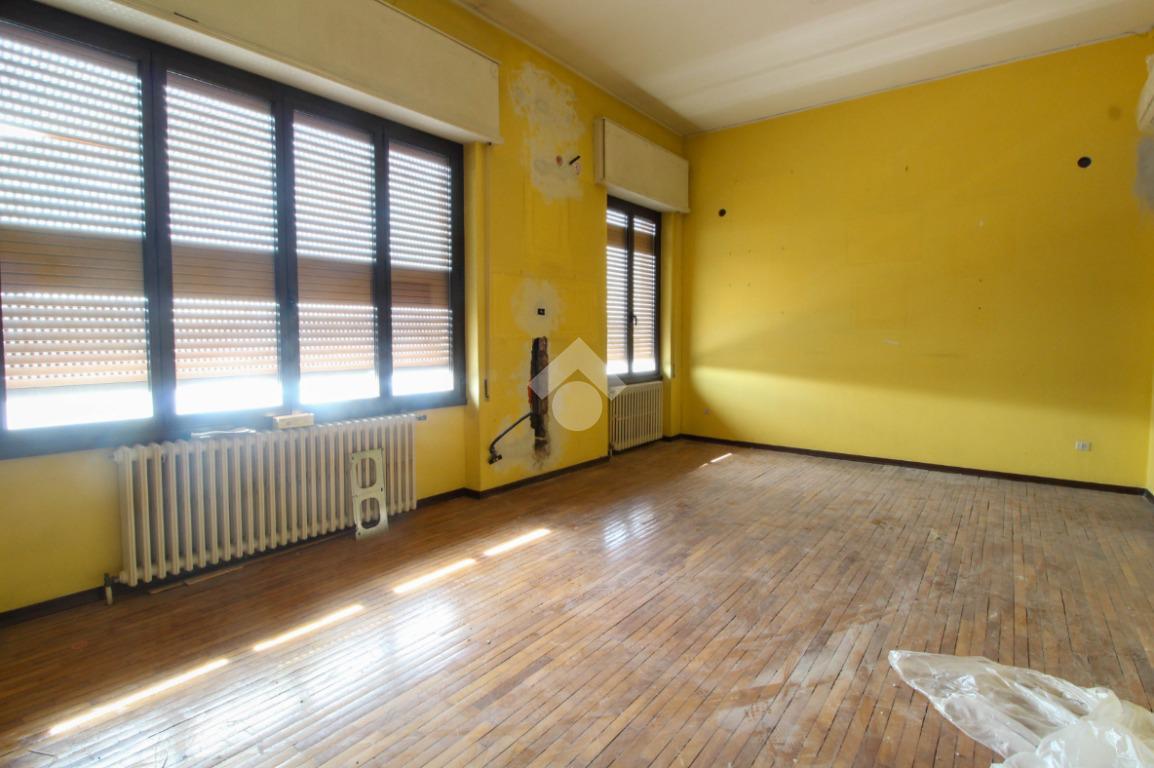 Ufficio in affitto a Melegnano