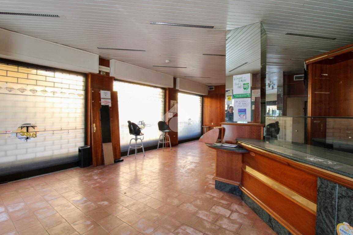 Negozio in affitto a Melzo