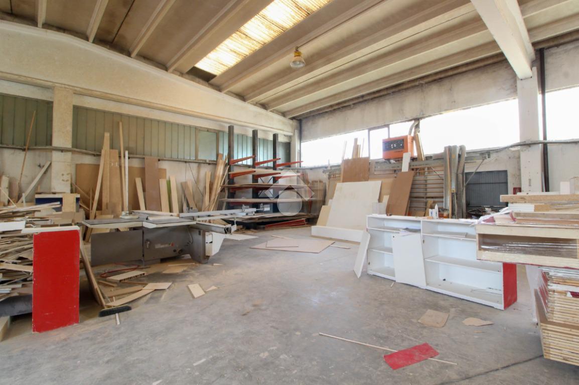 Capannone in vendita a Lodi Vecchio