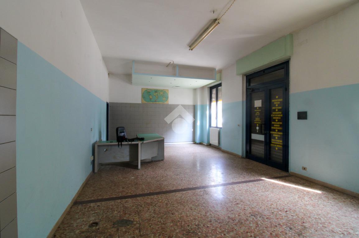 Negozio in vendita a Pantigliate