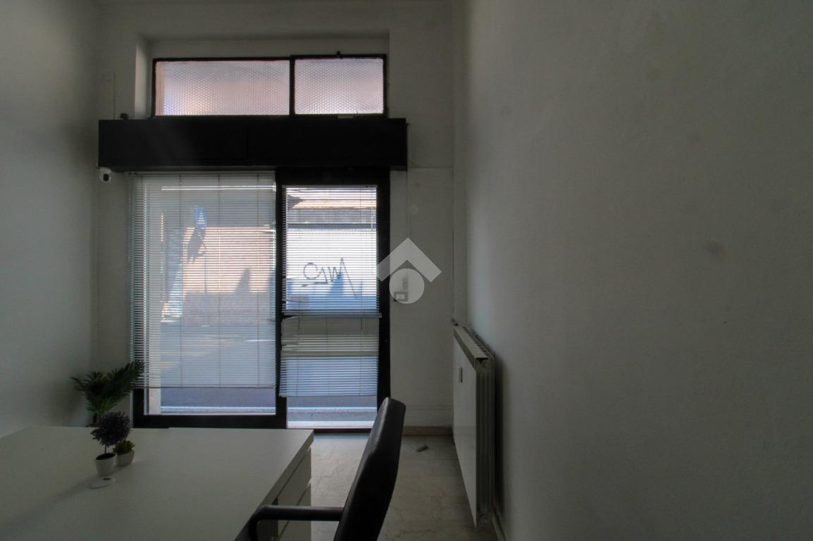 Negozio in affitto a Melzo