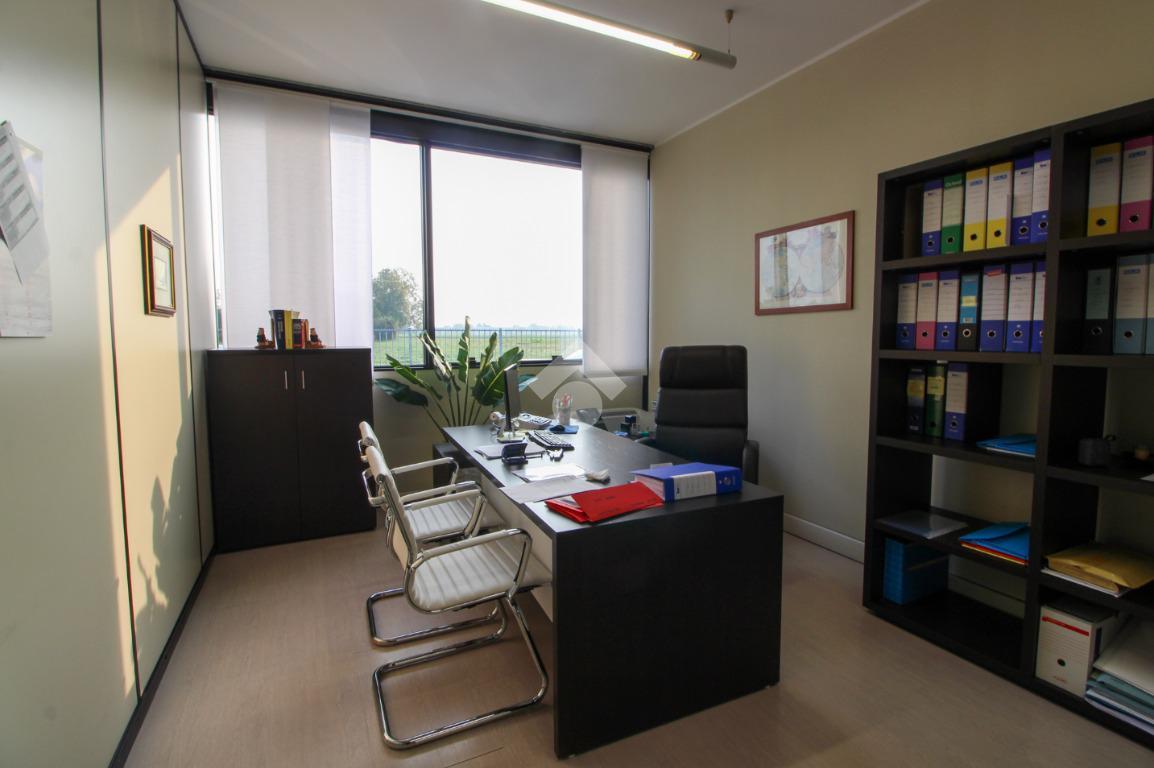 Ufficio in affitto a Cassina De' Pecchi