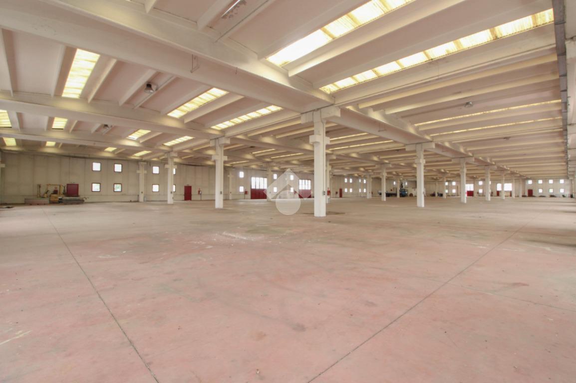 Capannone in affitto a Lodi Vecchio