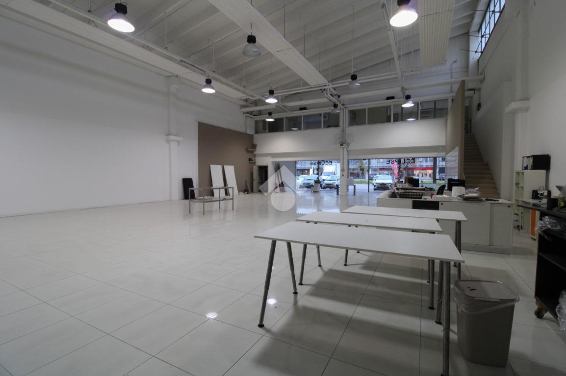 Capannone in affitto a Cernusco Sul Naviglio