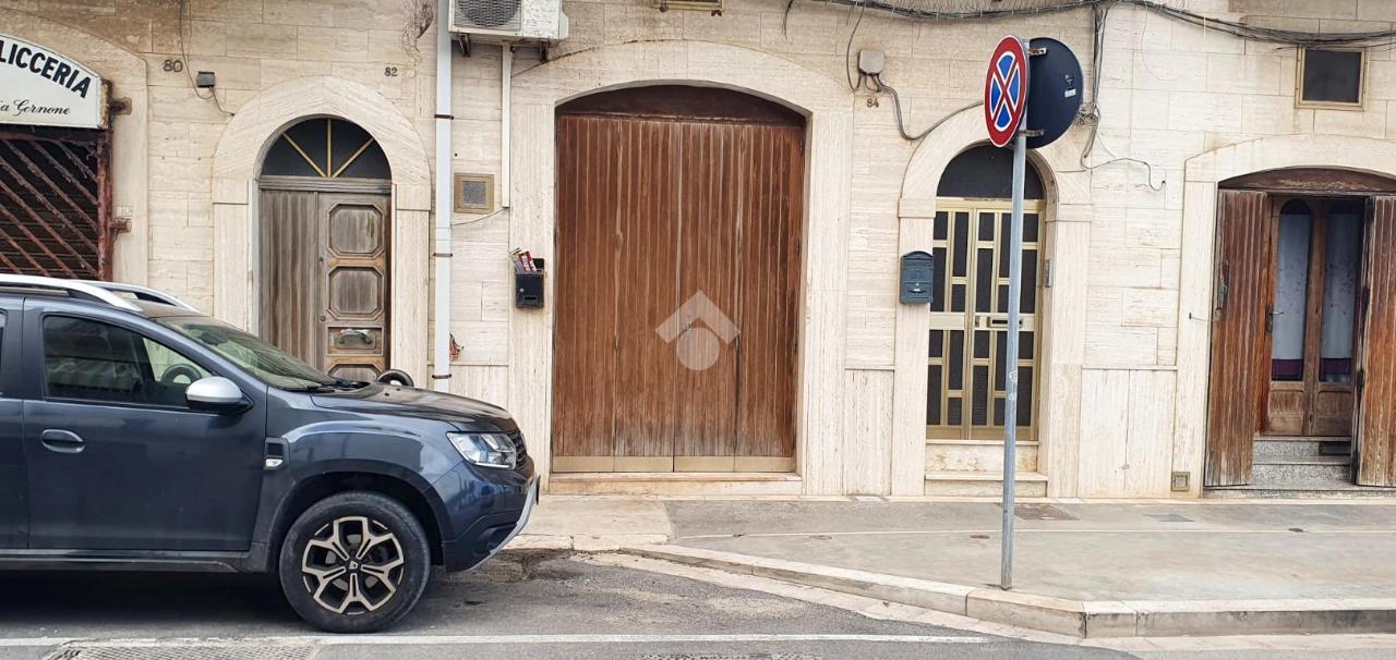 Casa indipendente in vendita a Mola Di Bari