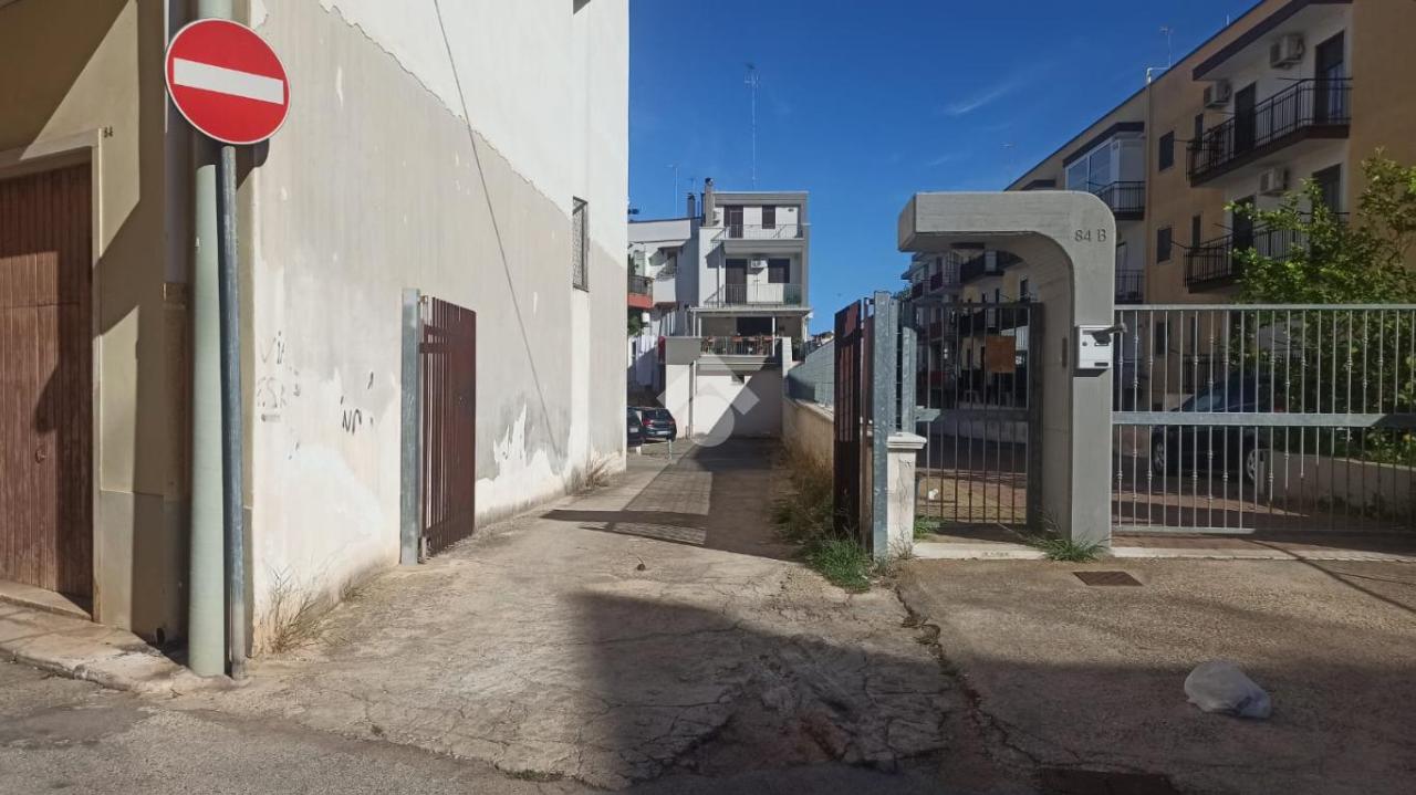 Box in vendita a Mola Di Bari