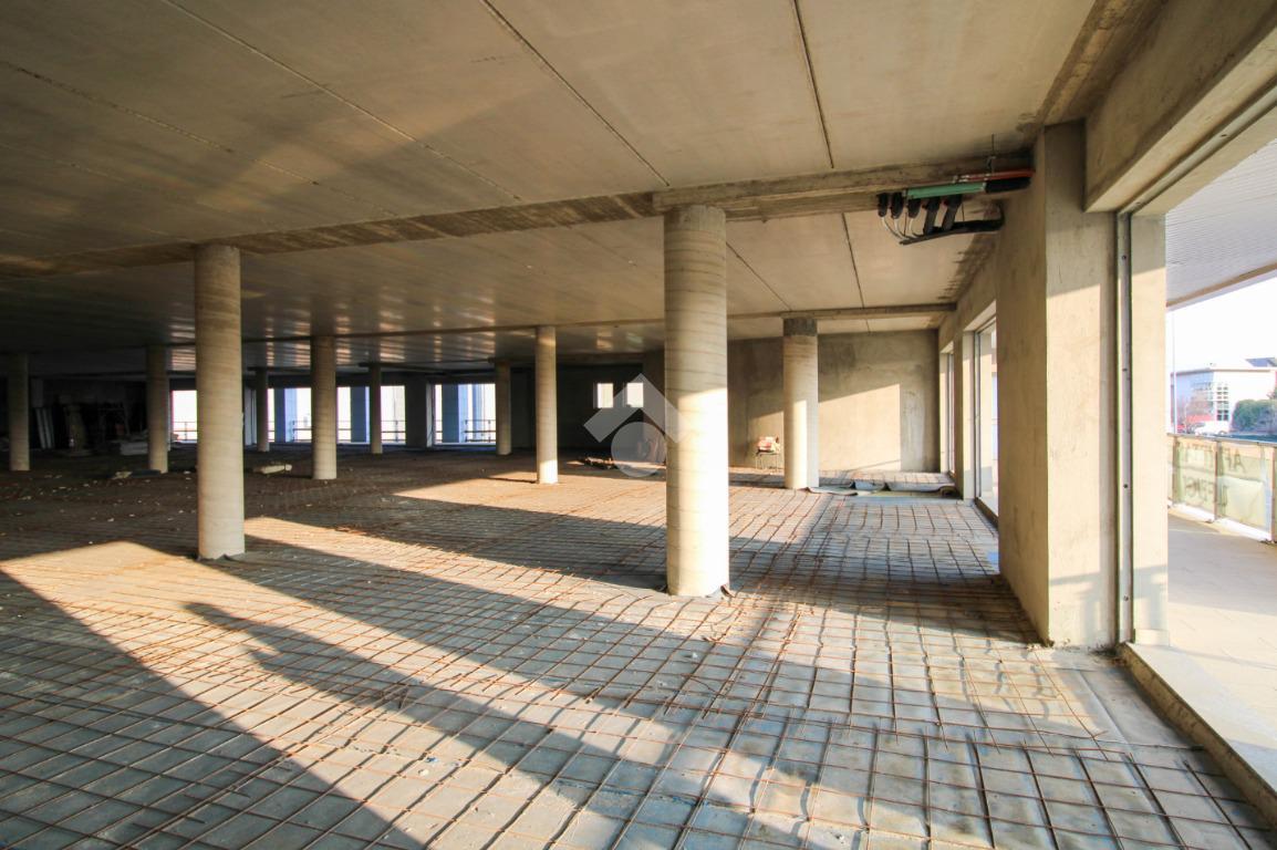 Negozio in affitto a Bonate Sopra