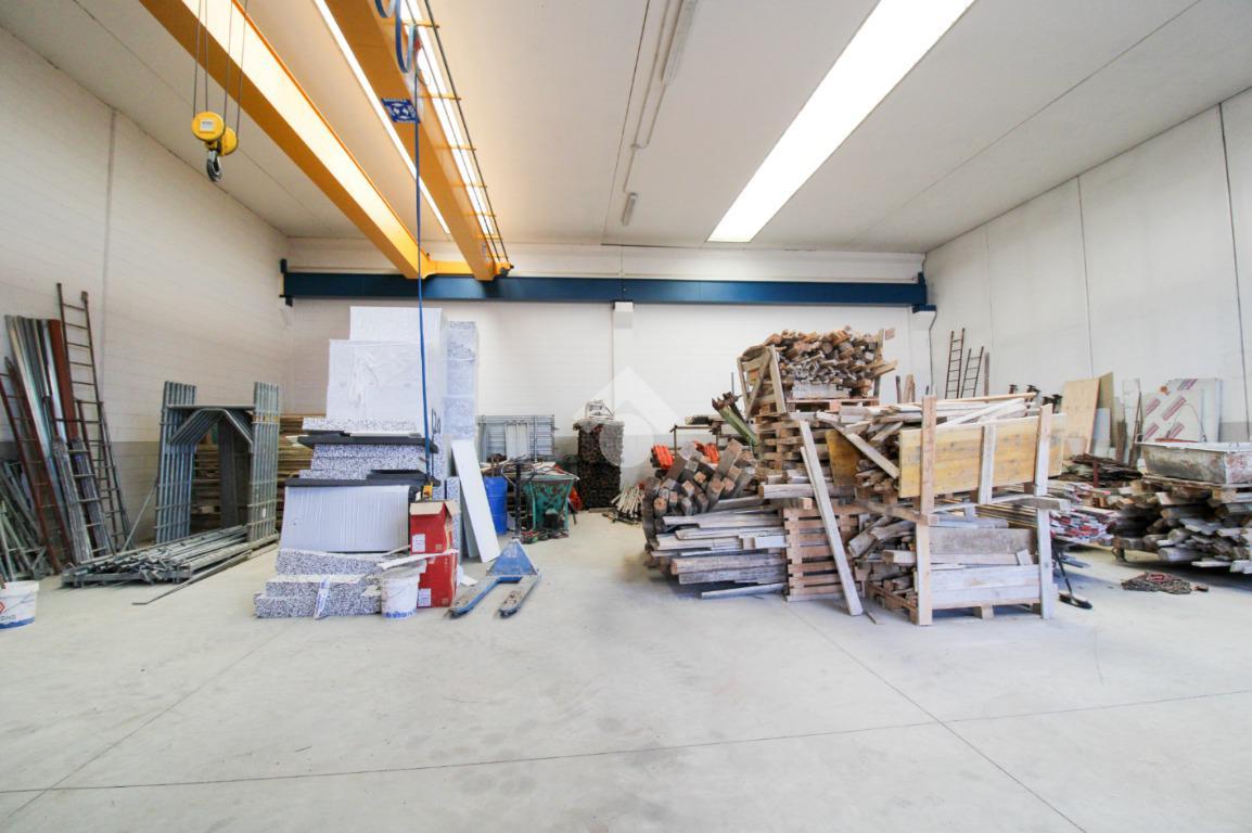 Capannone in vendita a Pagazzano