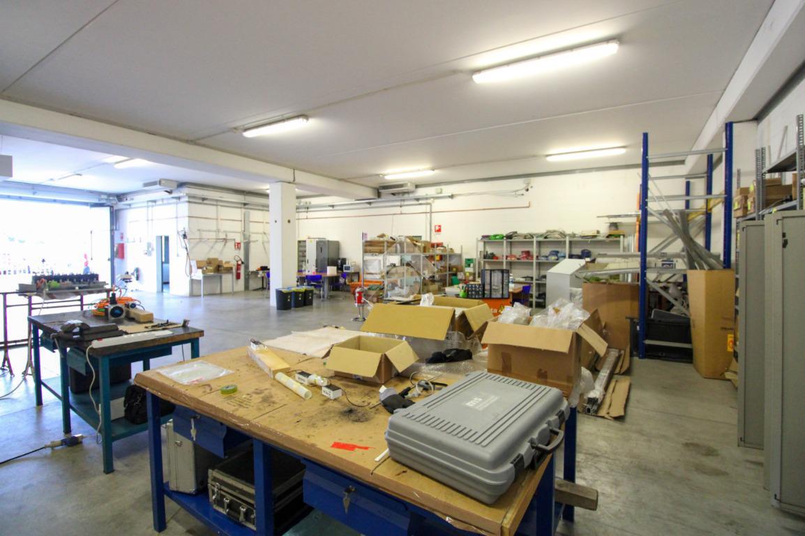 Capannone in affitto a Bonate Sopra