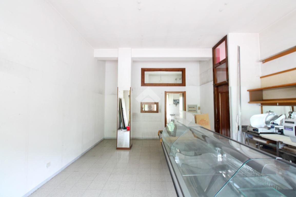 Negozio in affitto a Zogno