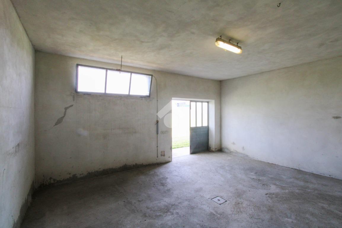 Capannone in affitto a Chignolo D'Isola