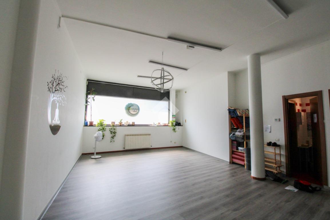 Negozio in vendita a Ponteranica