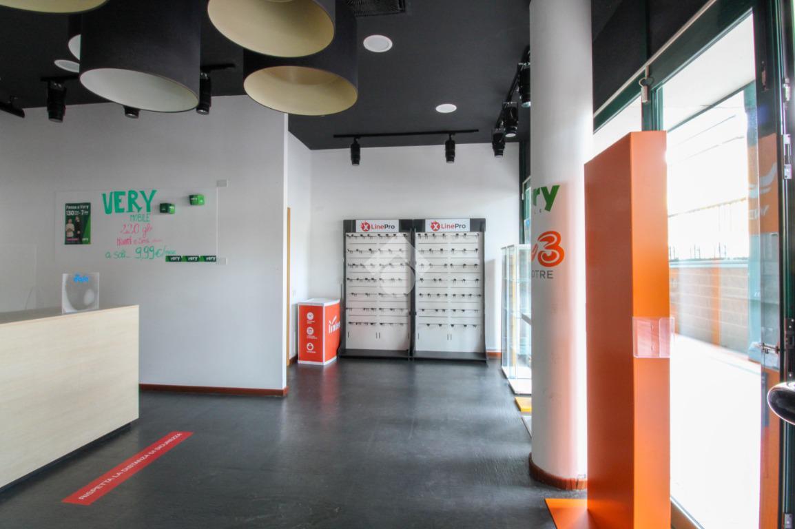 Negozio in vendita a Treviglio