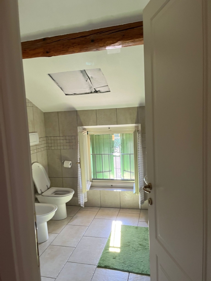 Villa bifamiliare in vendita a Reggio Emilia