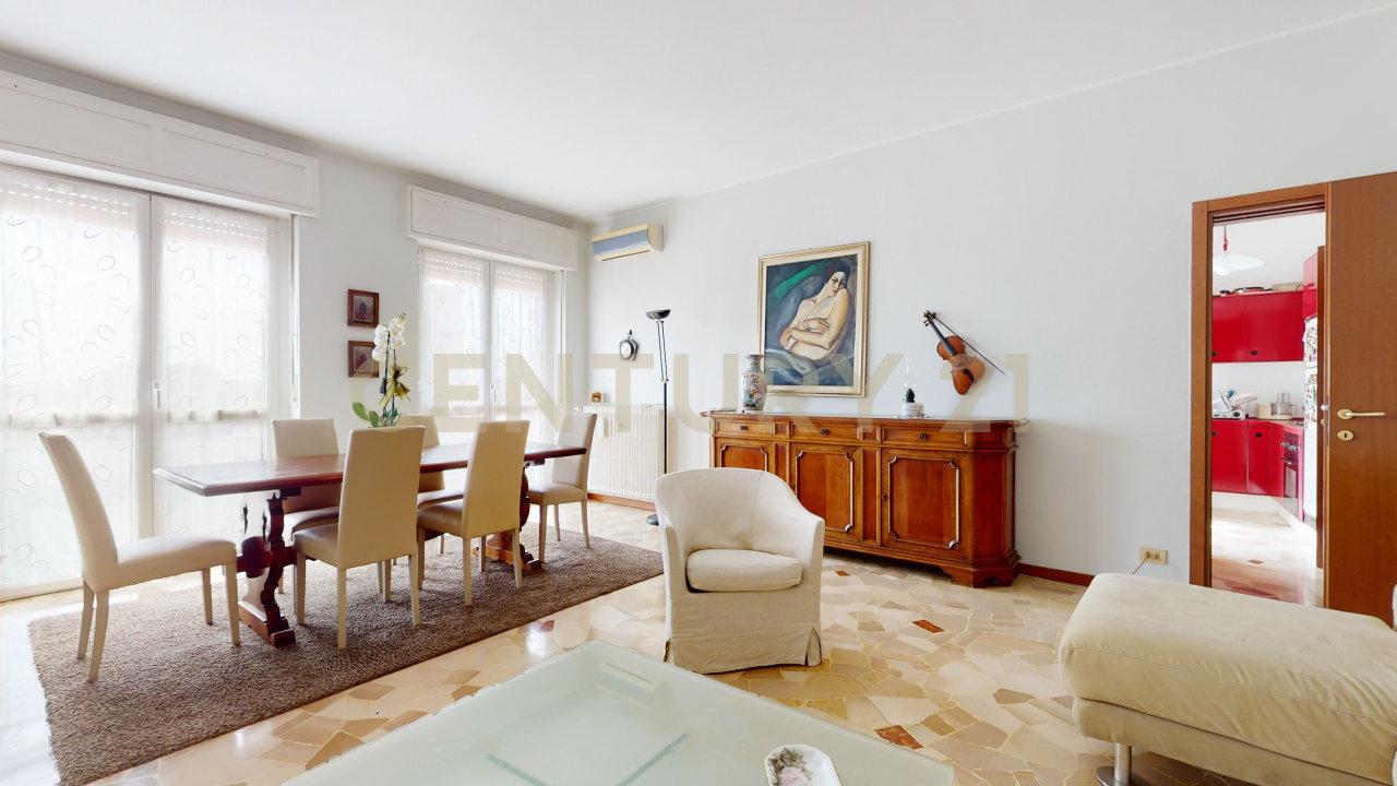 Appartamento in vendita a Rho