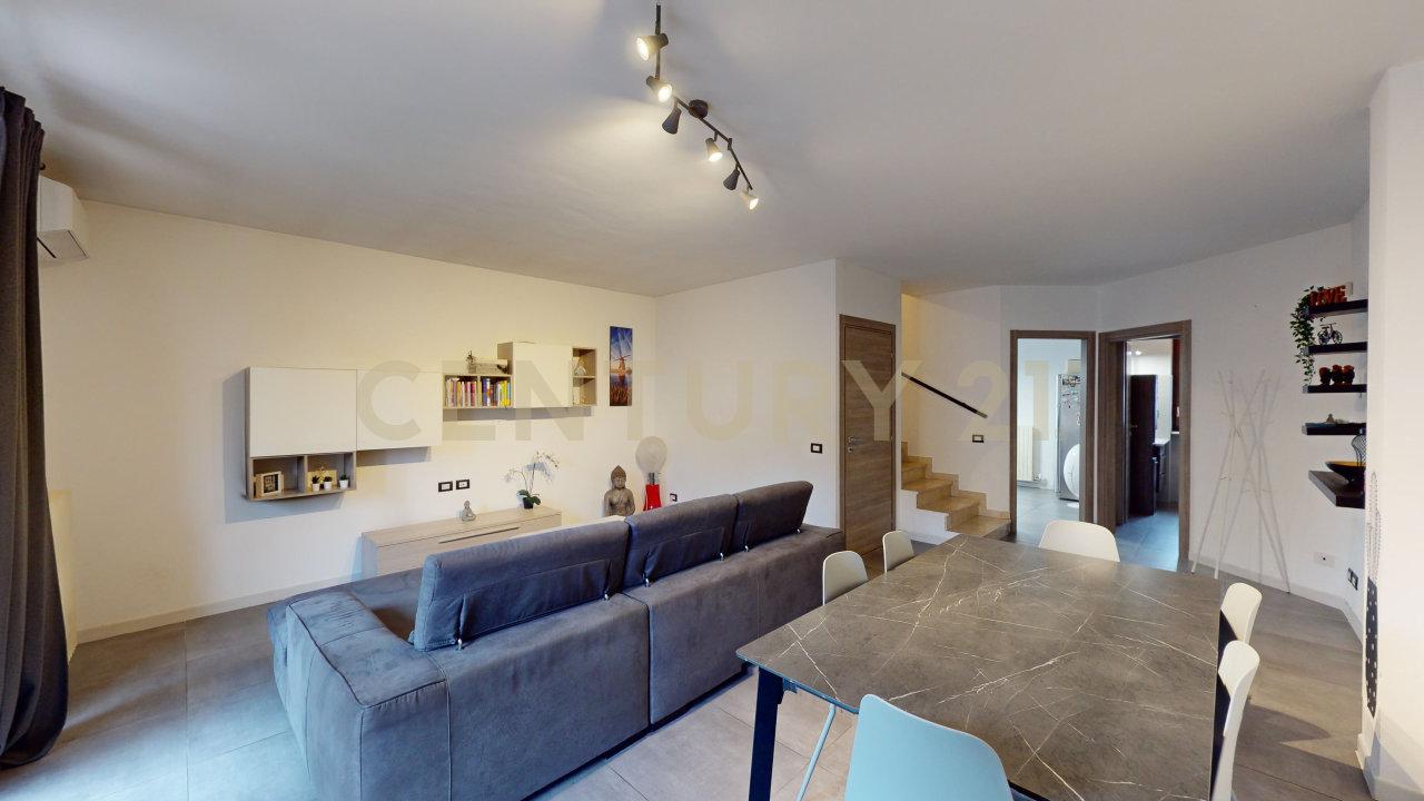 Villa in vendita a Peschiera Borromeo