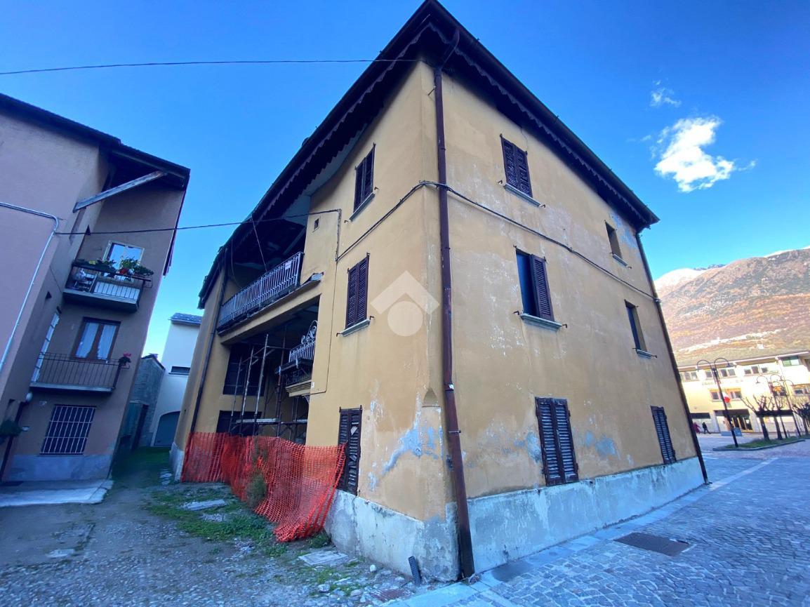 Casa indipendente in vendita a Cosio Valtellino
