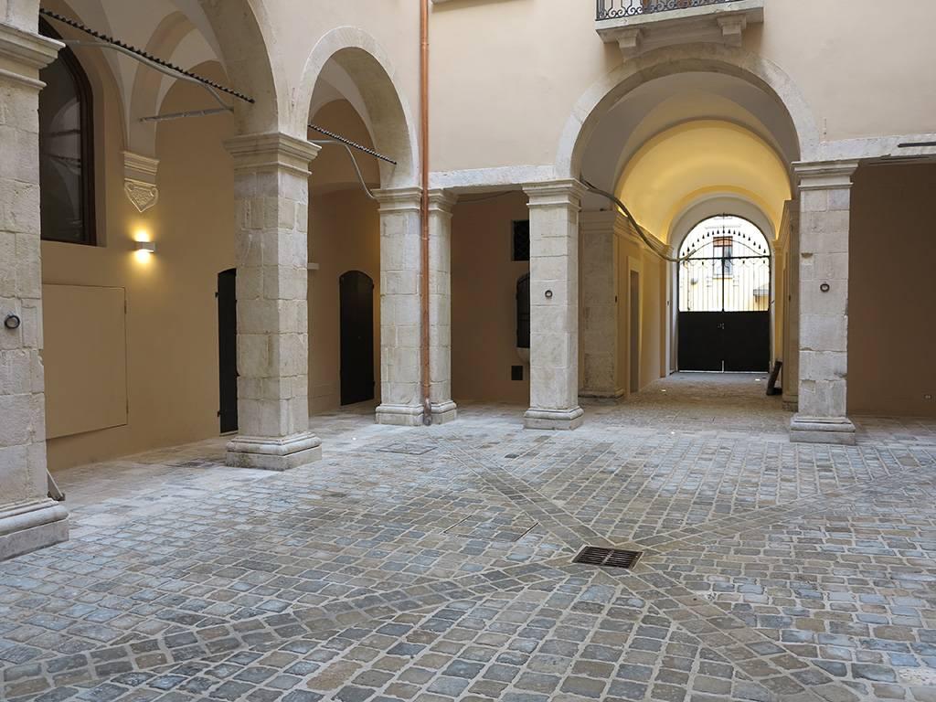 Ufficio in affitto a L'Aquila