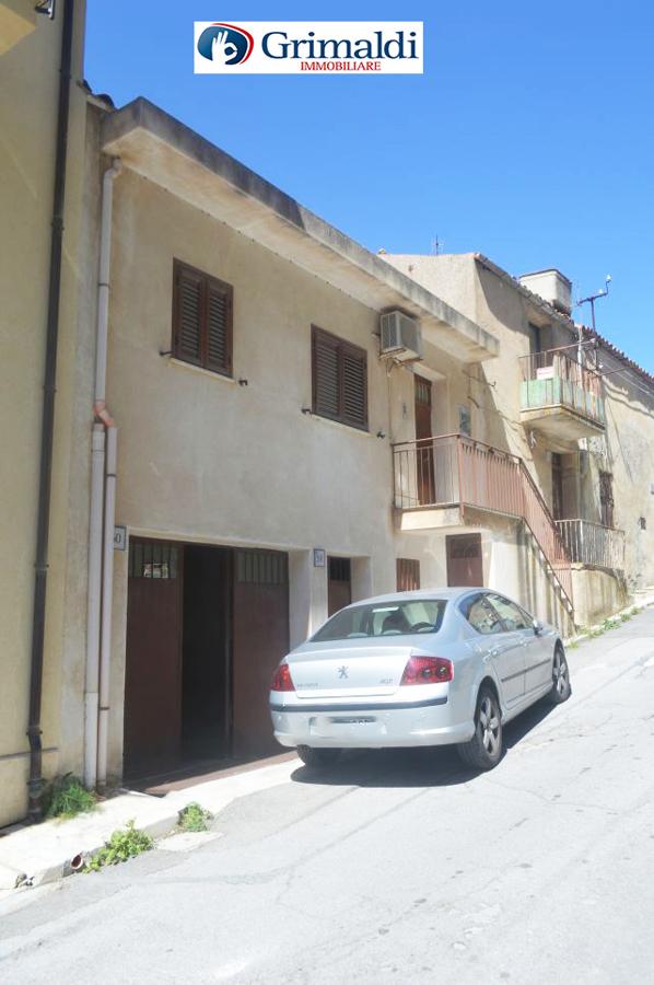 Magazzino in vendita a Tusa