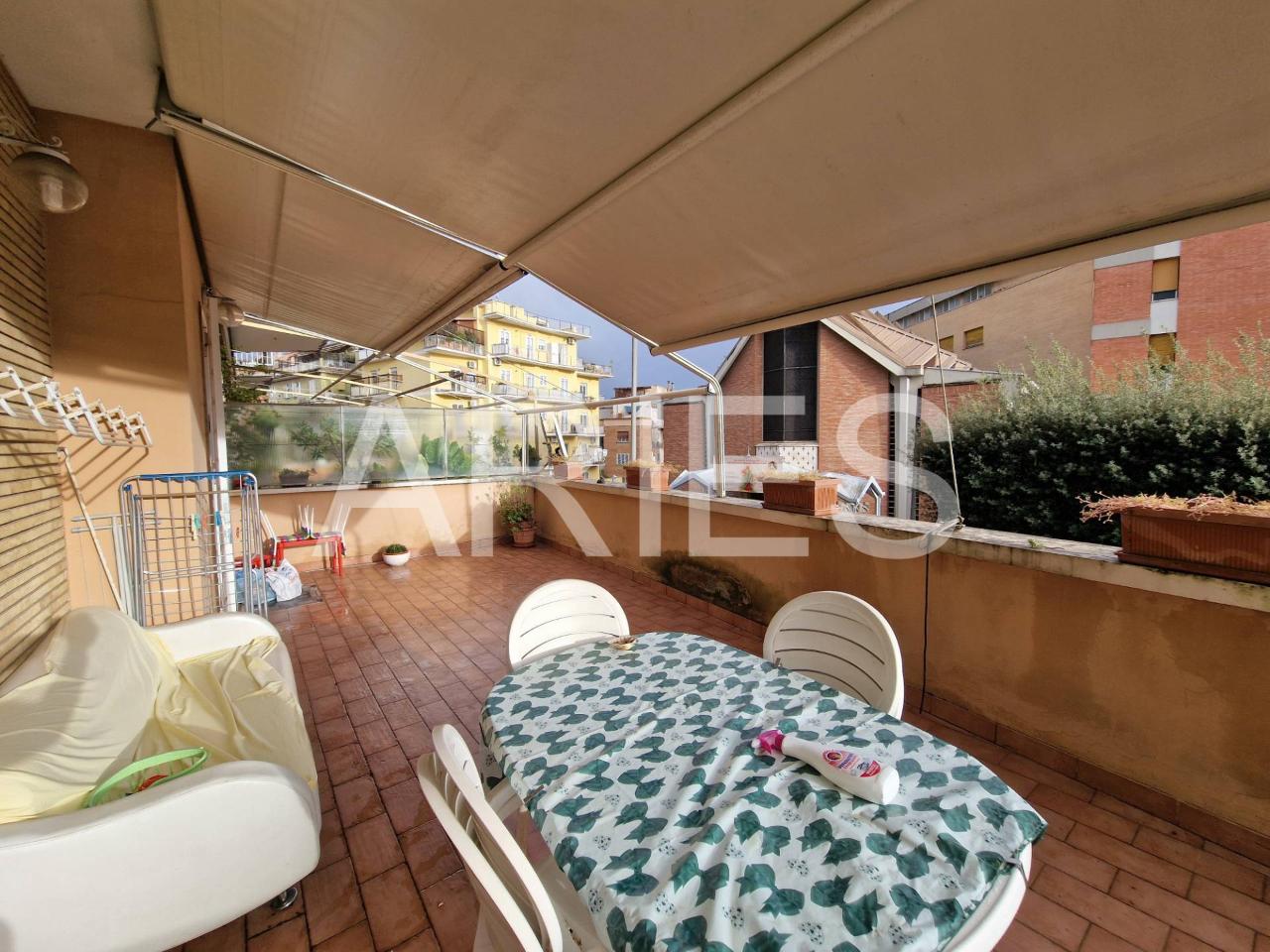 Appartamento in vendita, Roma. Trilocale Via Teodolfo Mertel con ...