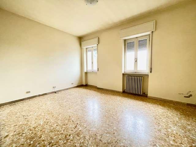 Appartamento in affitto, Meda. Trilocale Via Libertà con posto auto ...