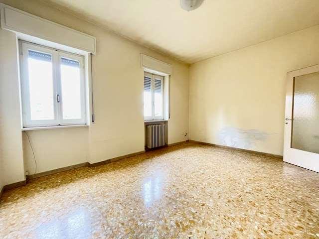 Appartamento in affitto, Meda. Trilocale Via Libertà con posto auto ...