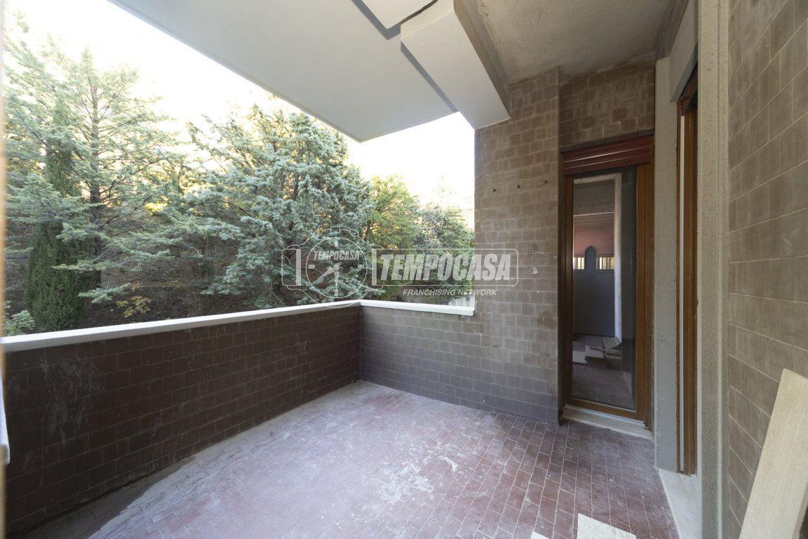 Appartamento in vendita, Perugia. Quadrilocale Via Laura 1, In buone ...