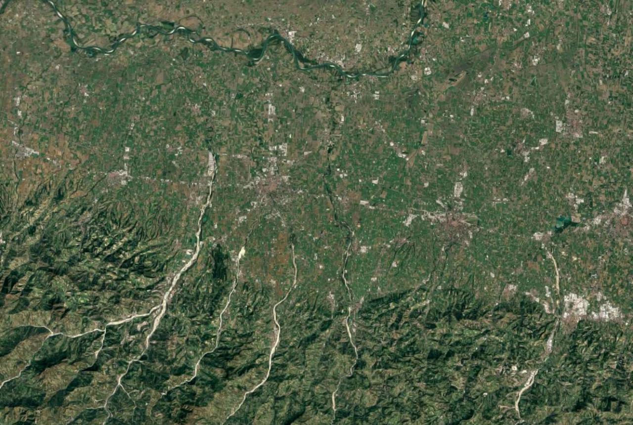 Porzione di casa in vendita, Strada Valera di Sotto, Parma con giardino ...